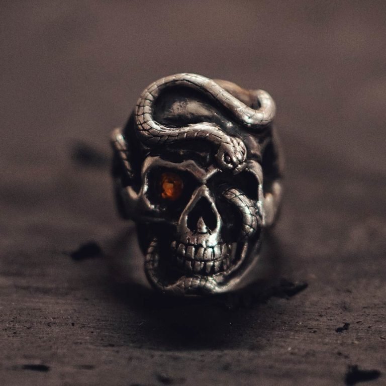 Six Skull Black Agate Ring ⋆ Buy online - $390 ⋆ Rectangular agate stone